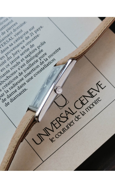 Universal Geneve Tank 810-100 - 1970S
